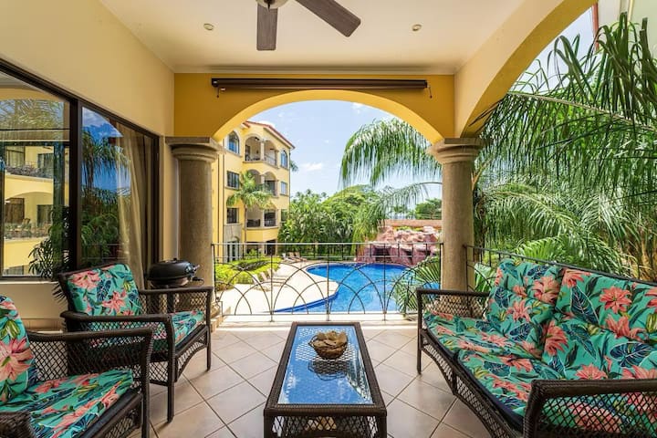 Oceanview Condo Steps To Sand In Playa Tamarindo. - Tamarindo