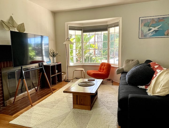 Zen Pasadena Home W/ Fiber Int+wi-fi & Workspace - Pasadena, CA