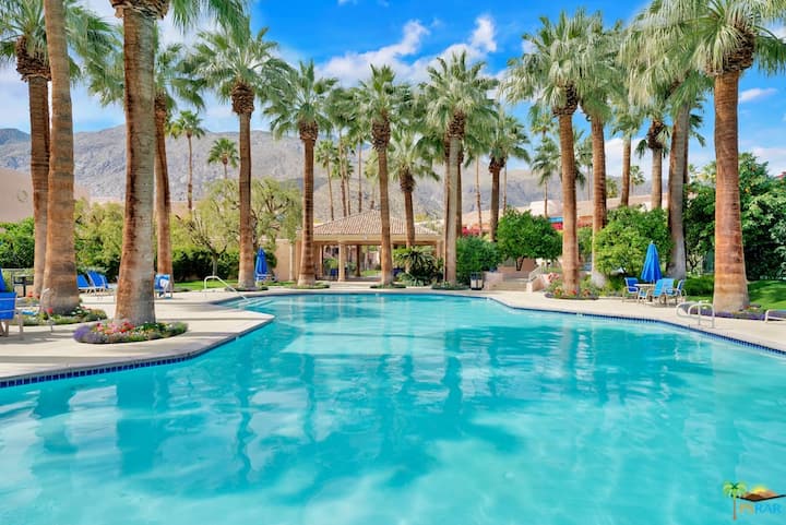 Desert Breeze Downtown Condo - Palm Springs, CA