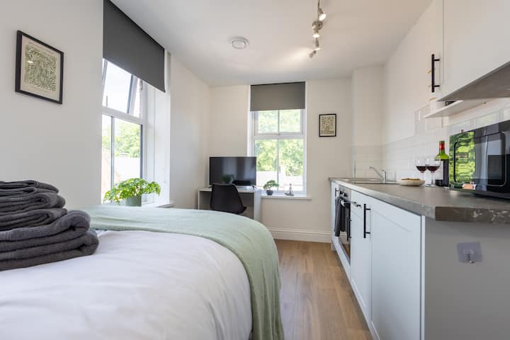 Bright Studio, City Centre, Parking, Stylish - Derby