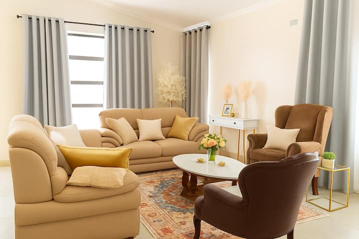 Family-friendly 4br Wifi Greendale Retreat /Shops - Zimbabwe