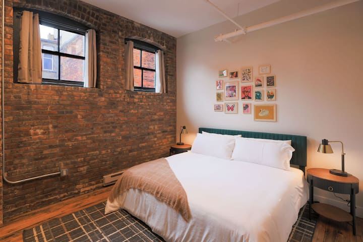 Luxury Loft - Best Downtown Location - Toledo