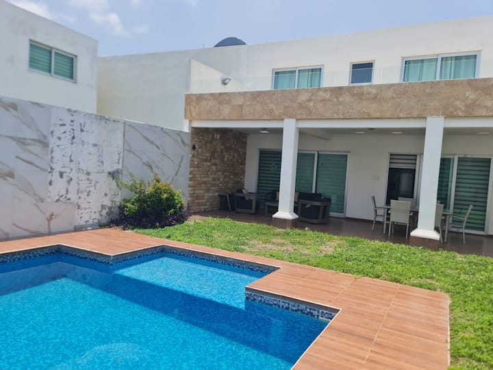 Linda Casa C/ Alberca Privada A Pasos De La Playa. - Boca del Río