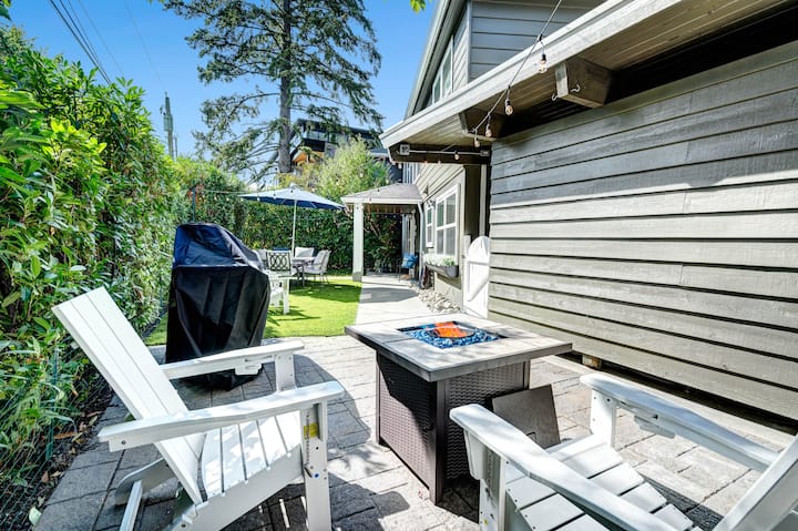 Newly Remodeled, Workspace, Private Fenced Yard - Kirkland, WA