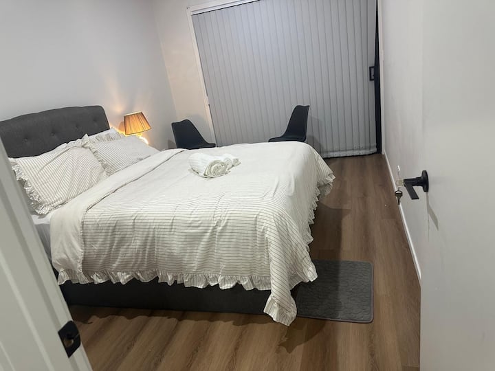 Guest Suite In Conifer Grove - Auckland