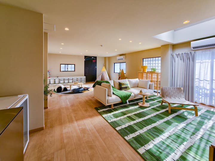 出云【最大可入住30人】411㎡|临近难波、通天阁|花园町站步行6分钟|双线地铁直达难波天王寺梅田 - Japan