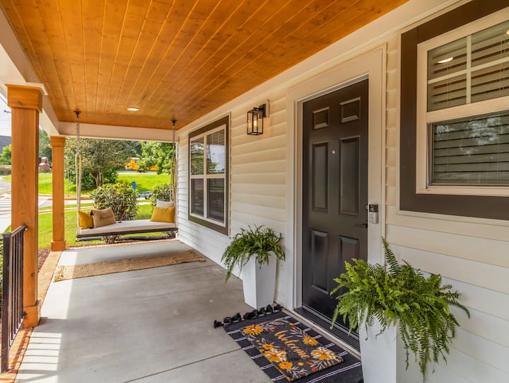 Upscale Artsy Bungalow-walk Away To Unity Park - Greenville, SC