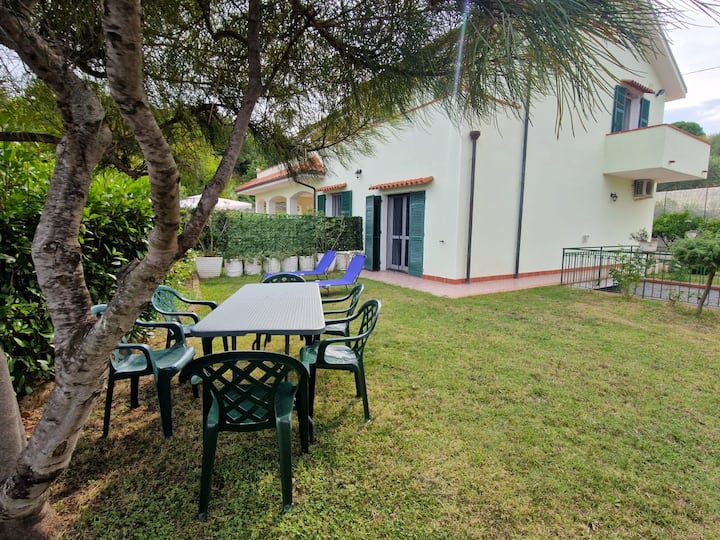 In Villa Con Giardino - Ceriale