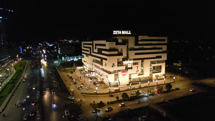 Modern 1bhk | Cinema |Parking|pool+wifi&workspace - 伊斯蘭馬巴德