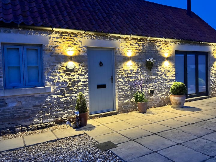 Quaint Converted Stables In Carlby - Rutland