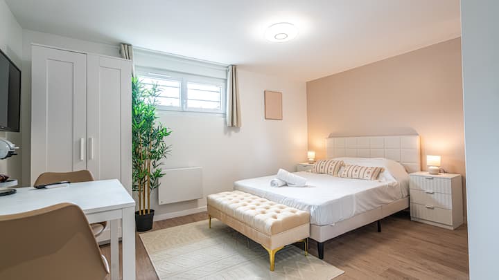 Cocon Douillet éQuipé - Ibis Budget Cergy St Christophe