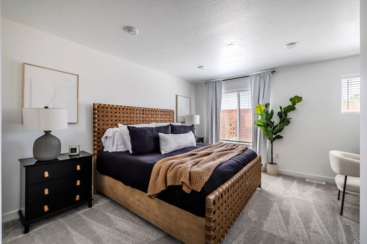 Chic New 1bd Townhome Near Airport & Downtown Slc - Salt Lake City, UT