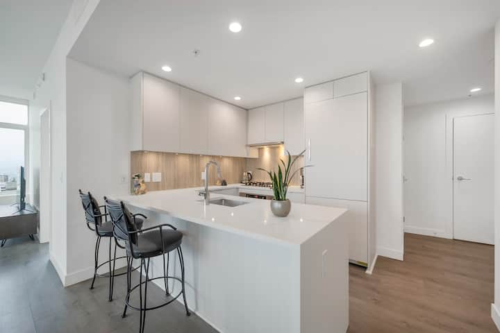 D8 2 Bedroom Stunning City Views - Burnaby