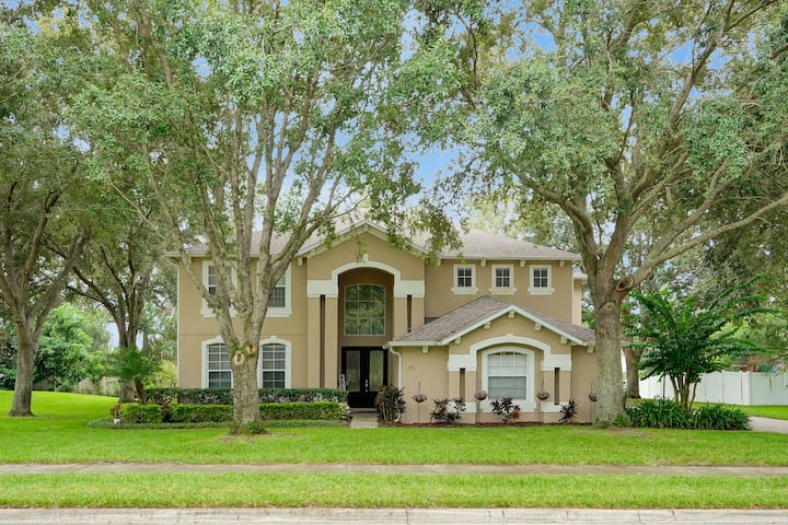 Gated Apopka Retreat • Pool + Movie Room - Apopka, FL