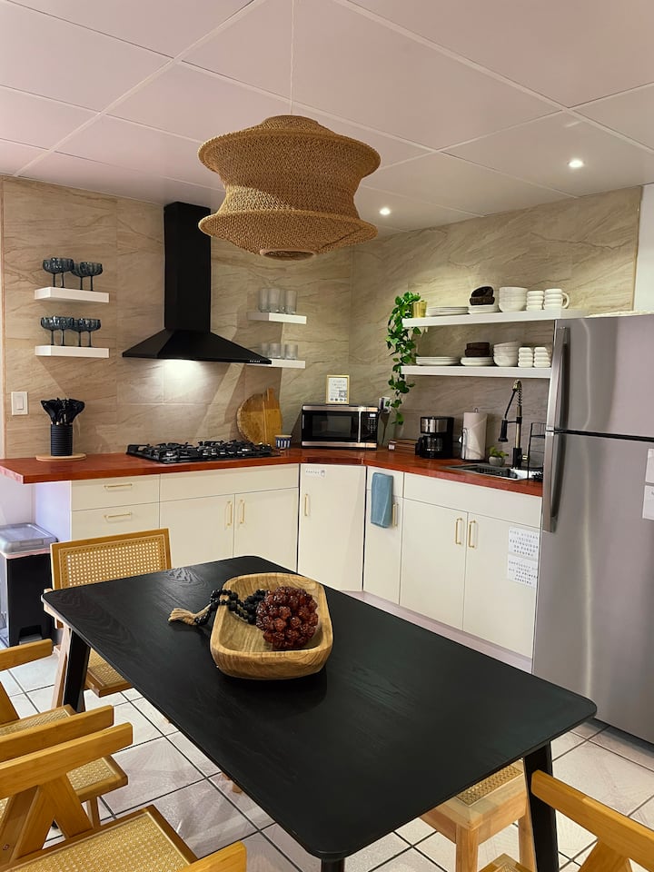 Unwind At Casita Miramar, Boho-coastal Retreat! - Luquillo