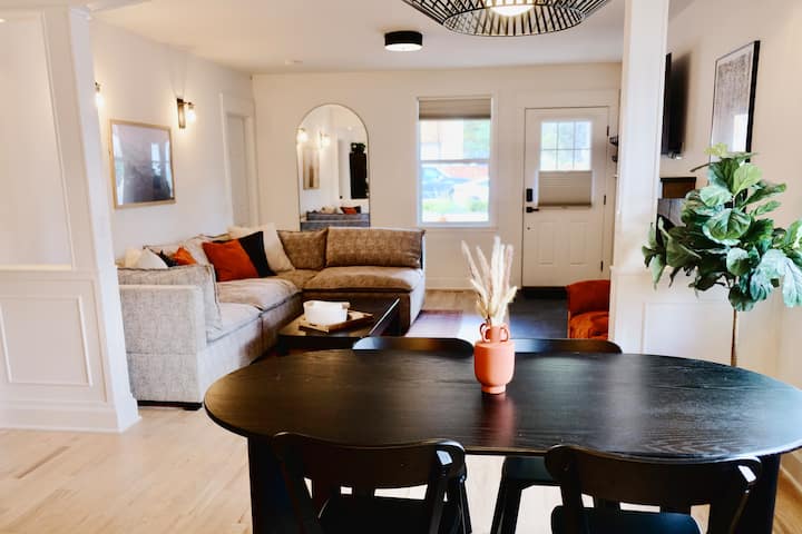 Newly Renovated-5 Min Walk Downtown-red Ski Haus - Leavenworth, WA