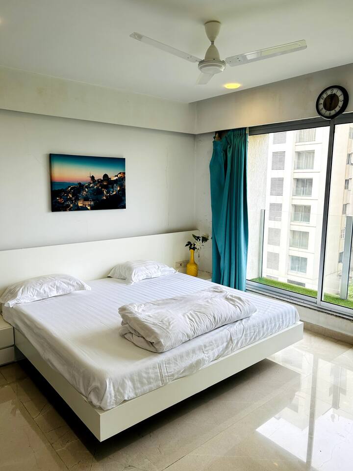 Coastal Hideaway - Room 2 - Surat