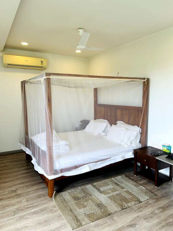 Coastal Hideaway - Room 3 - Surat