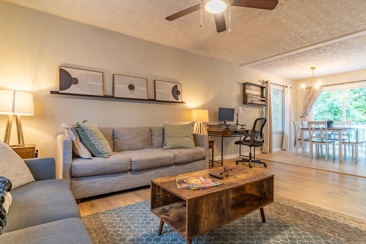 "City Fun, Suburban Sun"-2br - Raleigh, NC