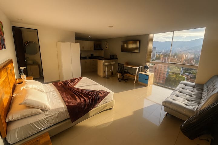 Medellín. El Poblado. Loft Con Vista Espectacular - Envigado