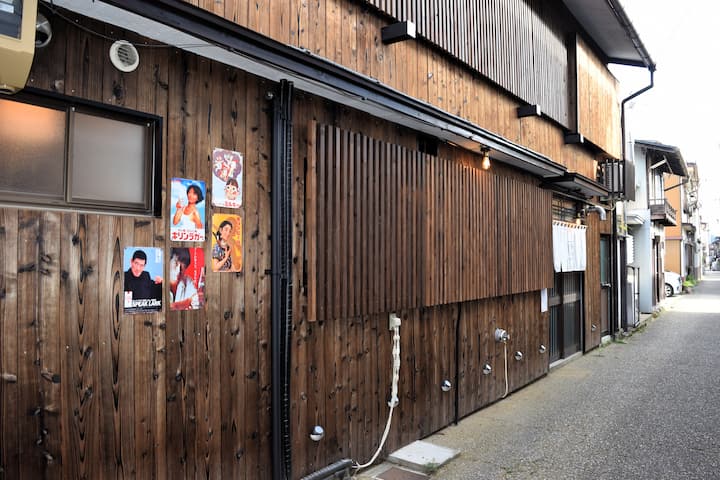 【Nishinachi Yado】伝統的な日本家屋の1棟貸し切り - Takayama
