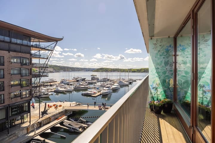 Sleek 1-br Waterfront Apt W/sea View In Tjuvholmen - Oslo