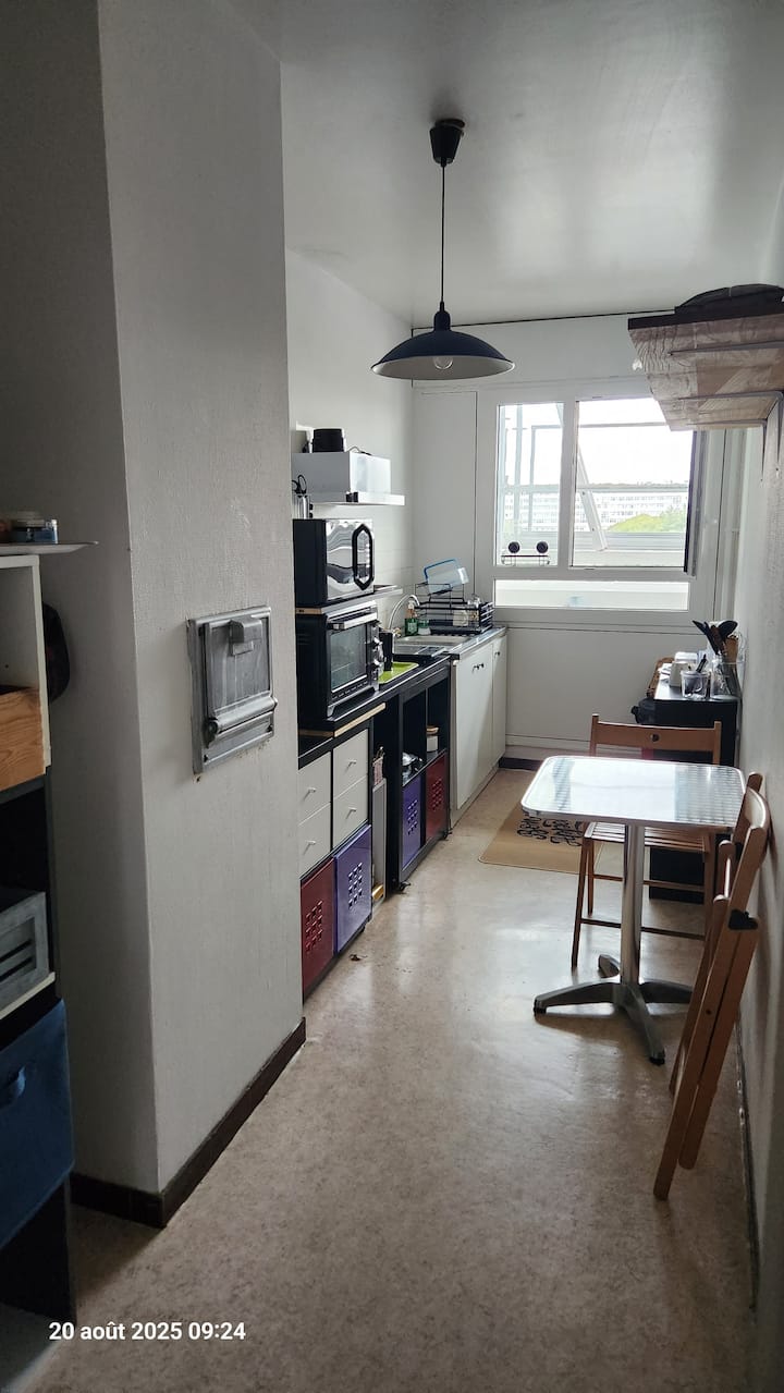 1 Chambre (Gd Lit) - Évry