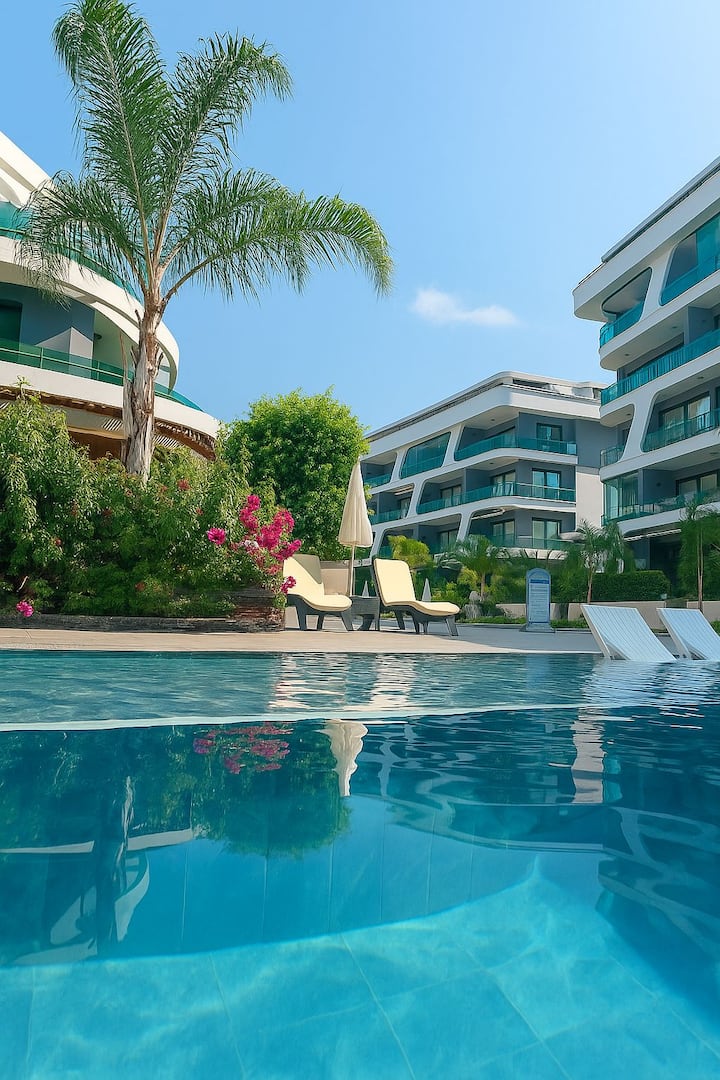 Beautiful With Privat Garden - Oba