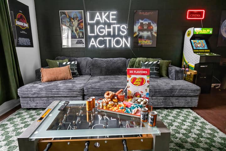 Lakefront | Hot Tub, Fire Pit, Games, & Movie Room - Lake James, NC