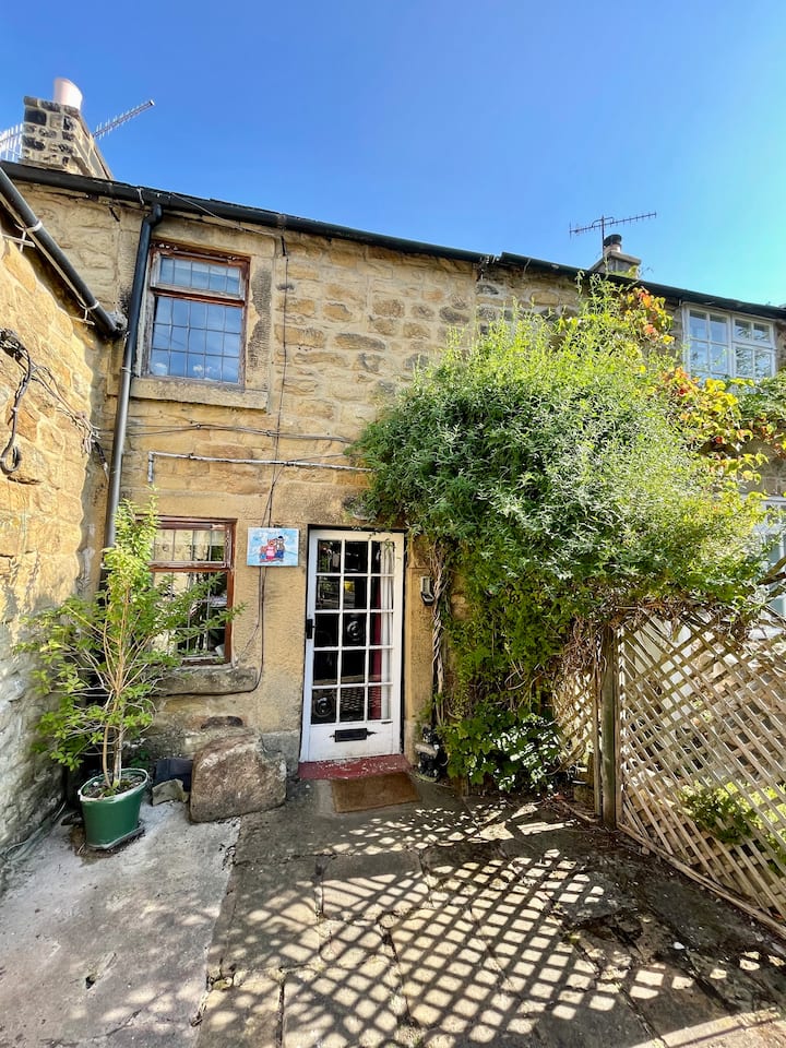Three Bears Cottage In Eyam, Peak District - Hathersage