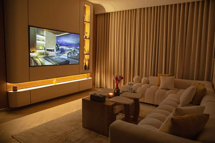 2br & Lounge | Elegant Design, Smart Entry, 75” Tv - Jeddah