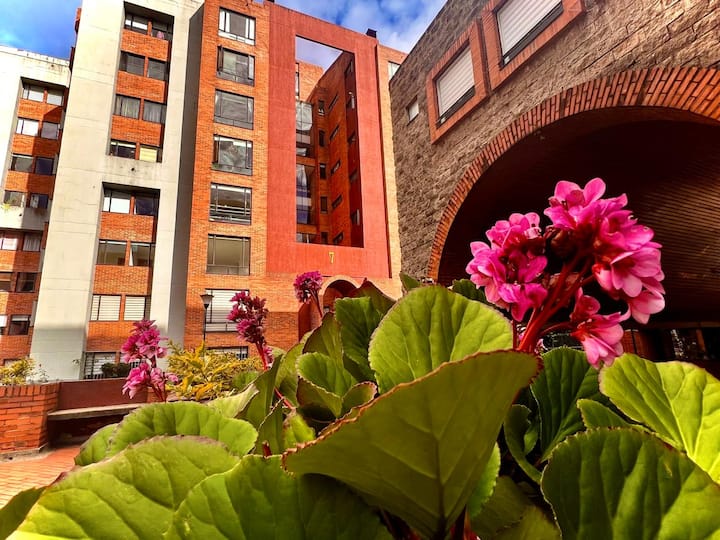 Tu Hogar En Bogotá | 3hab Cerca Embajada Usa - Bogota