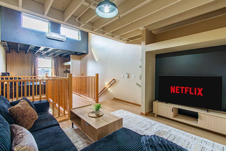 King I Loft I Free Parking I 5 Mins To Downtown - Fargo, ND