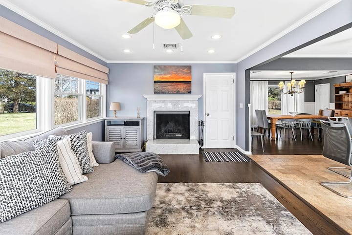 Beautiful Bluff Point Home In Sag Harbor - Sag Harbor, NY