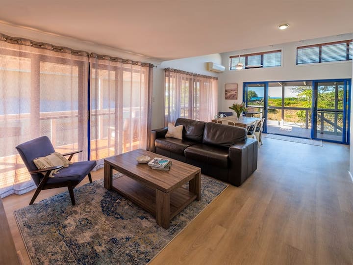 Corindi Beach House Oceanfront - レッド・ロック