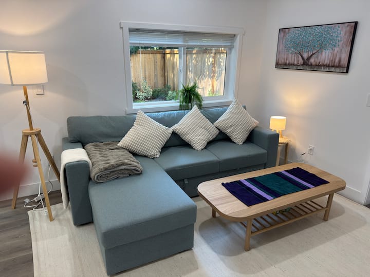 Town Retreat - Seattle, WA