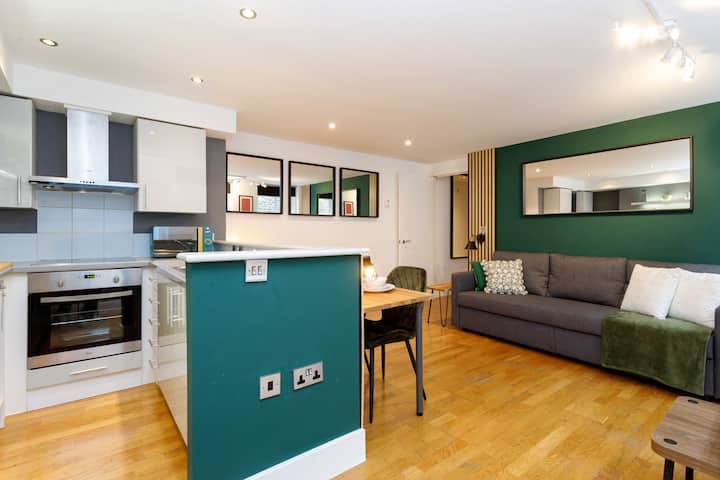 New! Gc-3-b Gorgeous, Peaceful Flat Central Soho - London