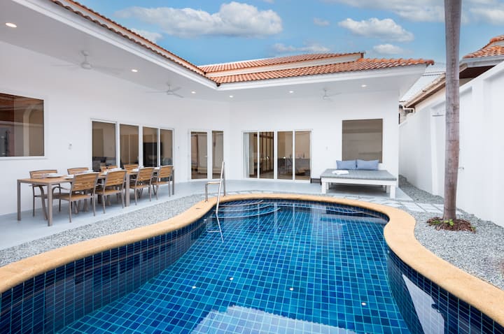 Luxury 3br Private Pool Villa 800m To Beach - Pattaya City