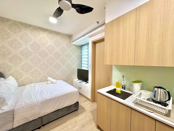 @9sa1416 Best Pool View Kltower Klcc Merdeka Tower - Kuala Lumpur