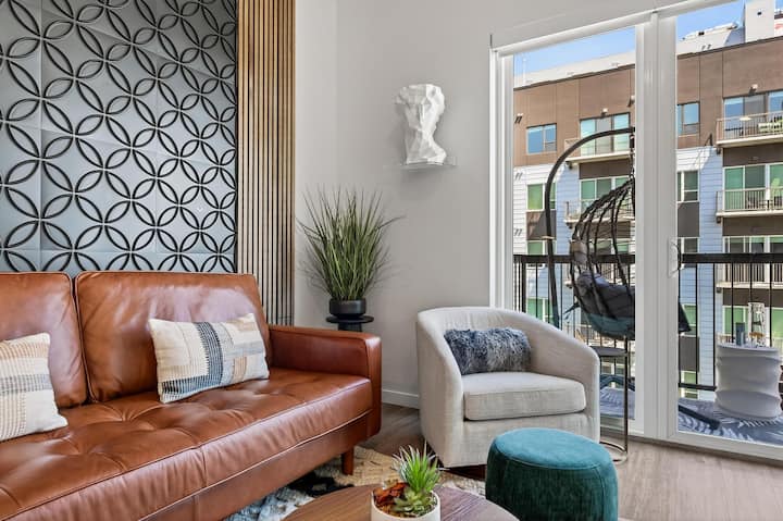 Luxe Rino 1 Br | Gym + Parking - Denver, CO