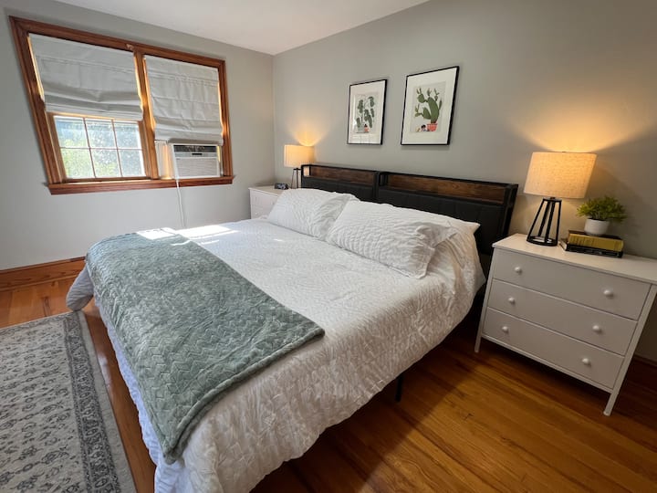 Attic Apartment - Lexington, VA