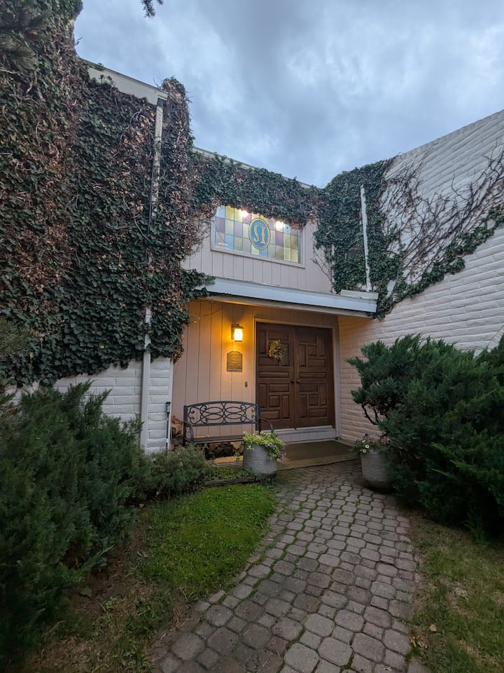 Altona
Farm Stay - Lyons, CO