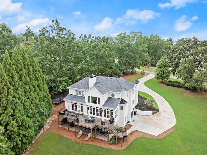 Luxury Lanier Lakefront Lake House With Dock - 比福德