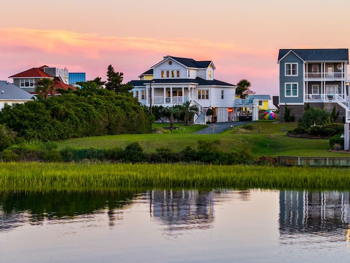 Ocean & Marsh View House | Hot Tub, Arcade & Golf - Oak Island, NC
