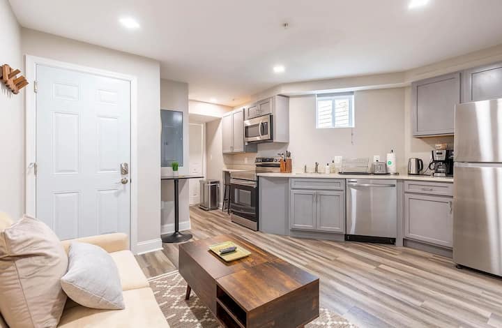 Modern 1br Suite In Capitol Hill - Washington, D.C.