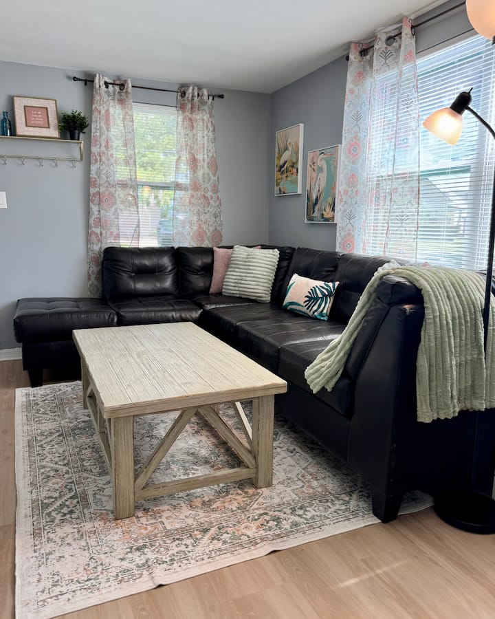 River Road Retreat - New Port Richey, FL
