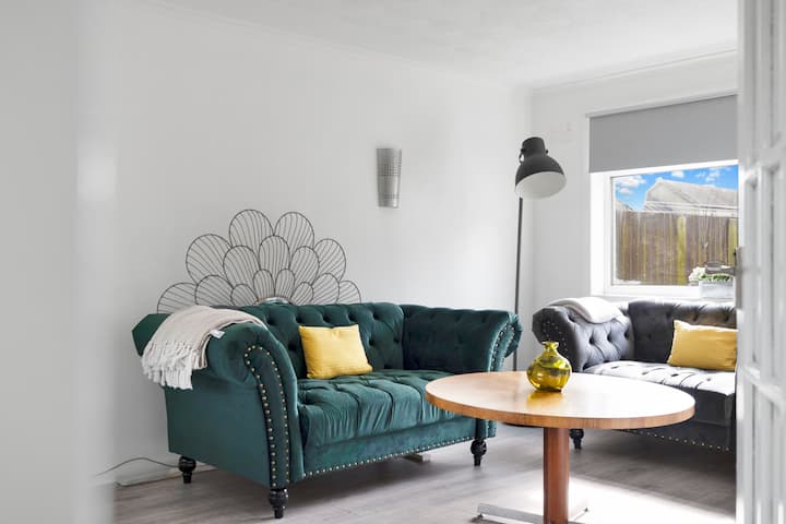 3br Family House With Free Parking In West Lothian - 林利斯哥