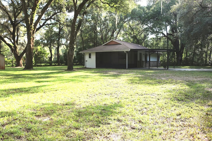 Traveler's Rest - Lake Rousseau, FL