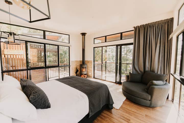 Rainforest Chalet With Bay Views - Brisbane