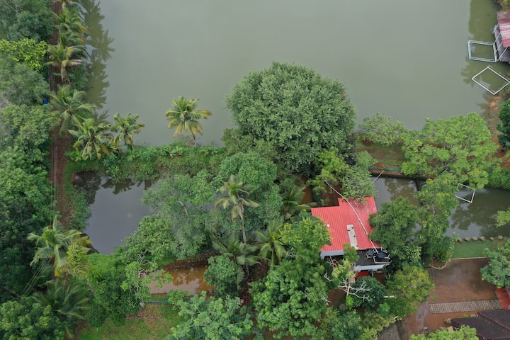 Chirpingnest – Tranquil Exclusive Retreat - Kumarakom